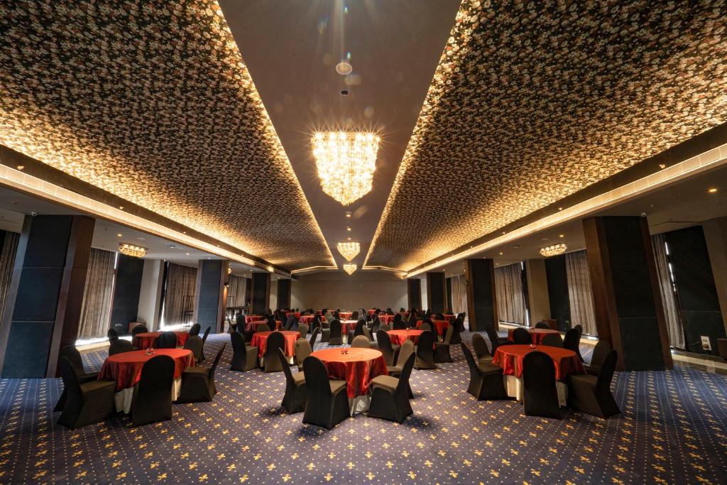 Essentia Luxury Hotel Indore, Indore (updated prices 2025)