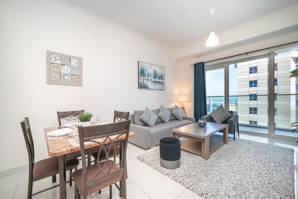 Luton Vacation Homes-Damac Heights Tower- Dubai Marina-21AB03, Dubai ...