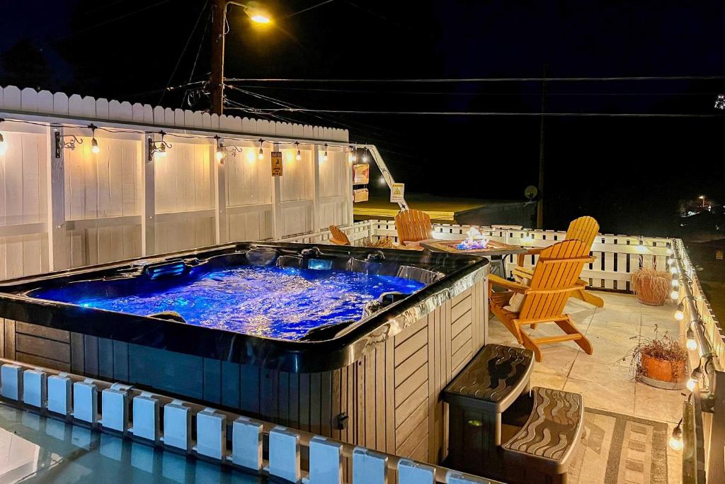 Cabin with Mountain Views about 2 Mi to Ruidoso Midtown!, Ruidoso ...