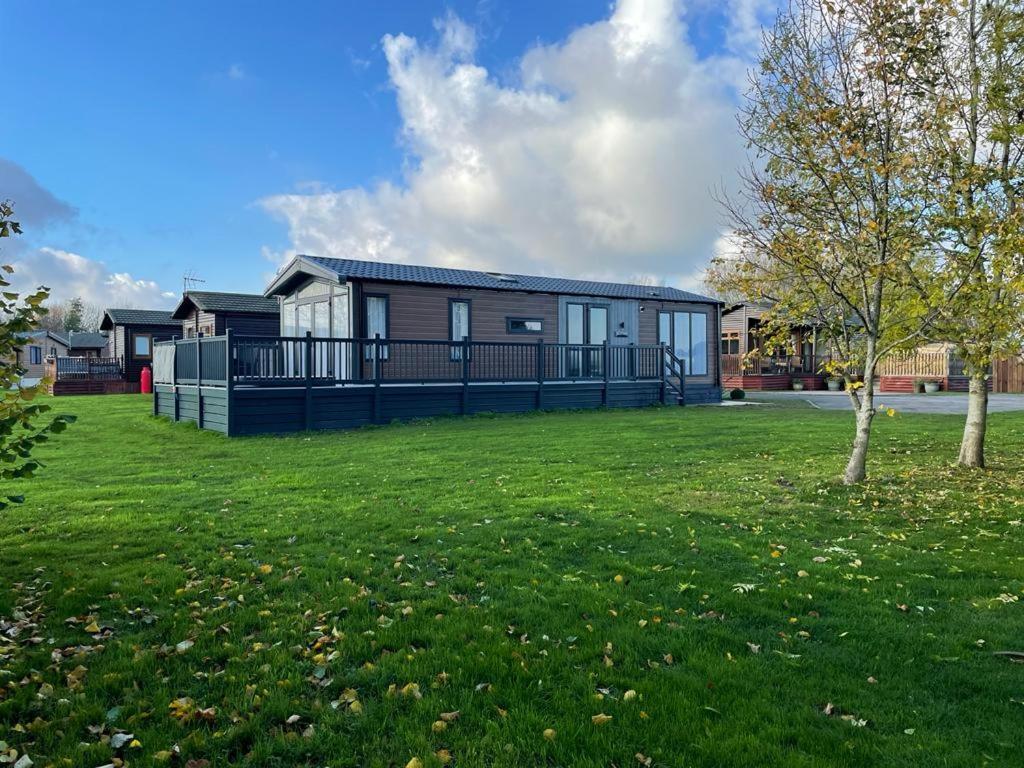 Coopers Cabin With Hot Tub, Malton (updated prices 2026)