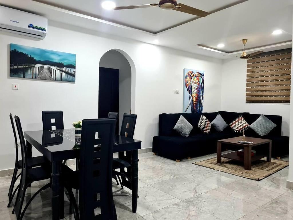Spacious Quiet & Cozy- Close to Highway-Parking, Apenkwa (aktualisierte ...