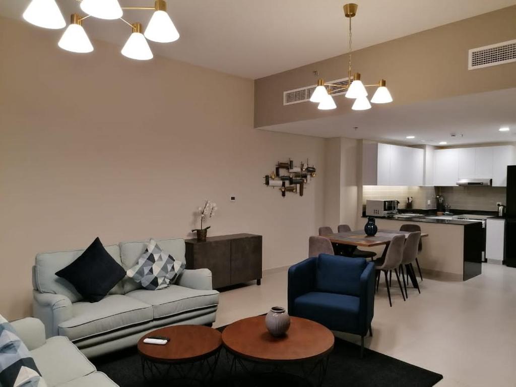 Luxurious Two Bedrooms apartment with Maid Room, Dubai (updated prices ...