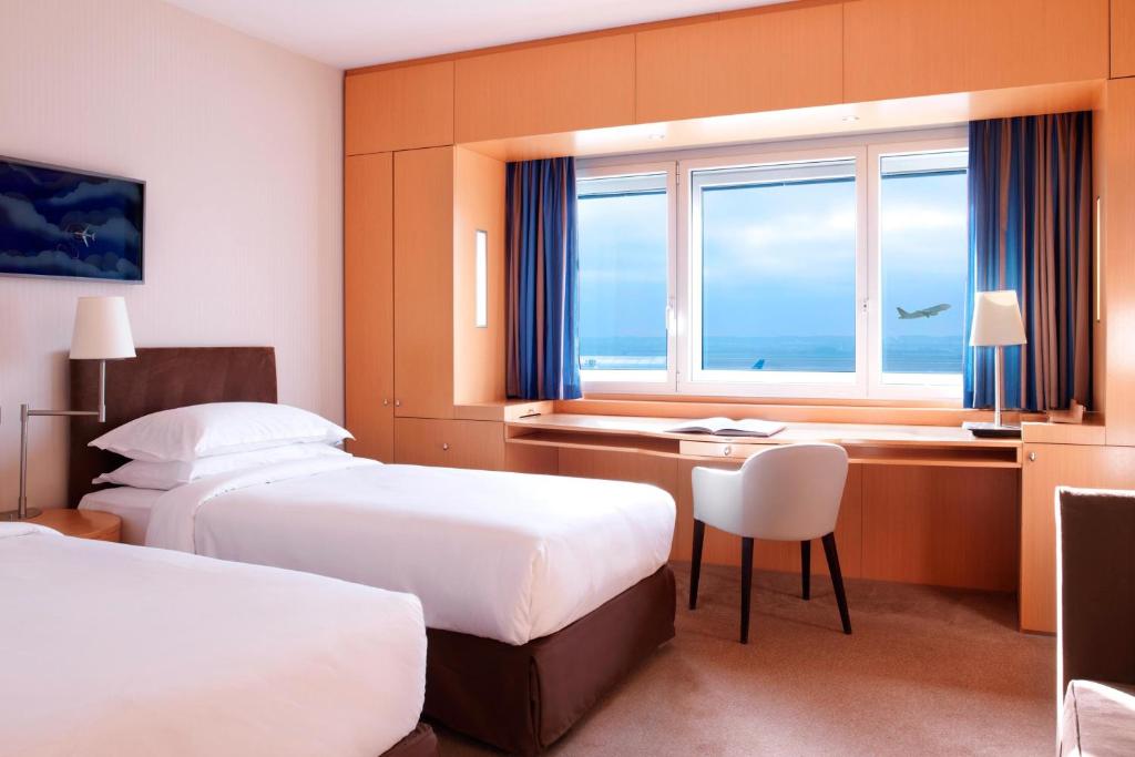 Sheraton Paris Charles de Gaulle Airport Hotel, Roissy-en-France ...