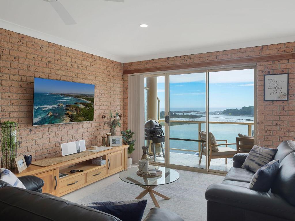 Grand Pacific 2 Unit 4 -Omaroo - First Floor, Narooma (updated prices 2026)