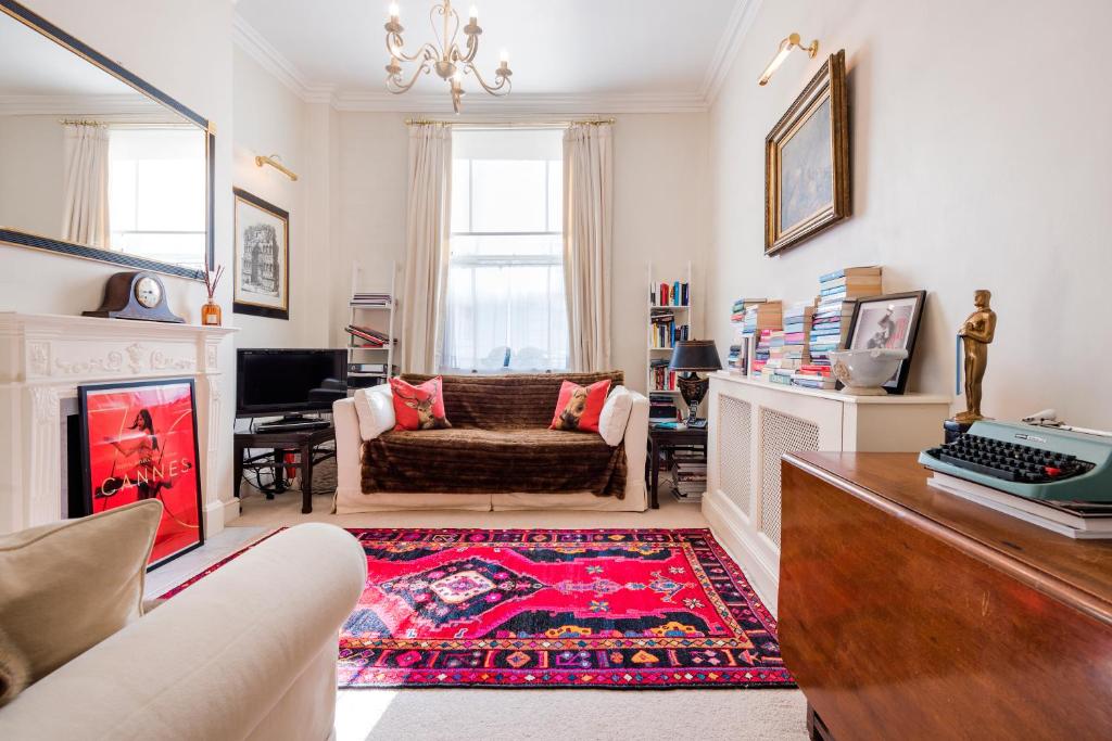 Classy and spacious one bedroom flat in amazing location, London ...