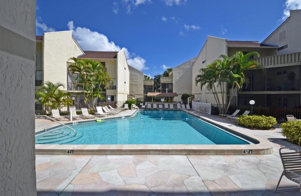 NEW Updated Siesta Key Vacation Rental with Heated Pool Access, Siesta ...