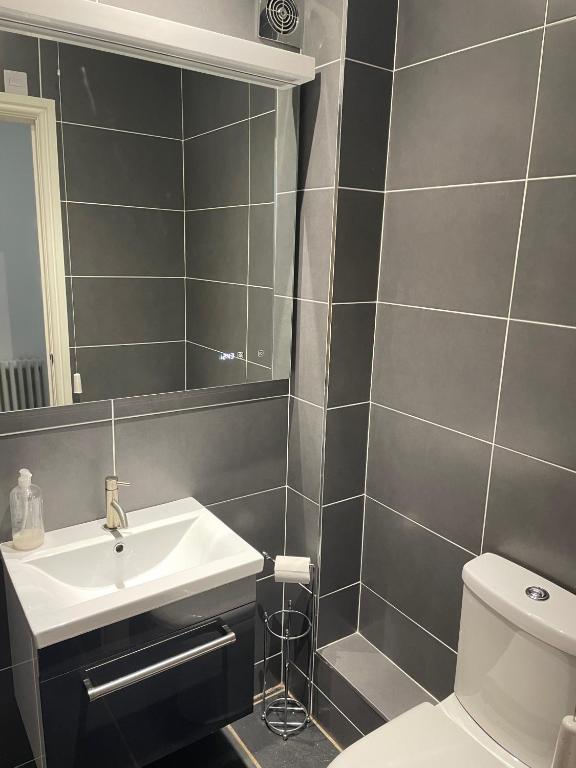 The House on the Common, Coity (updated prices 2025)