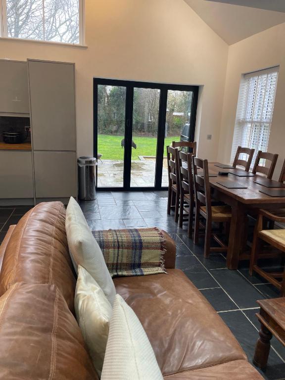 The House on the Common, Coity (updated prices 2025)