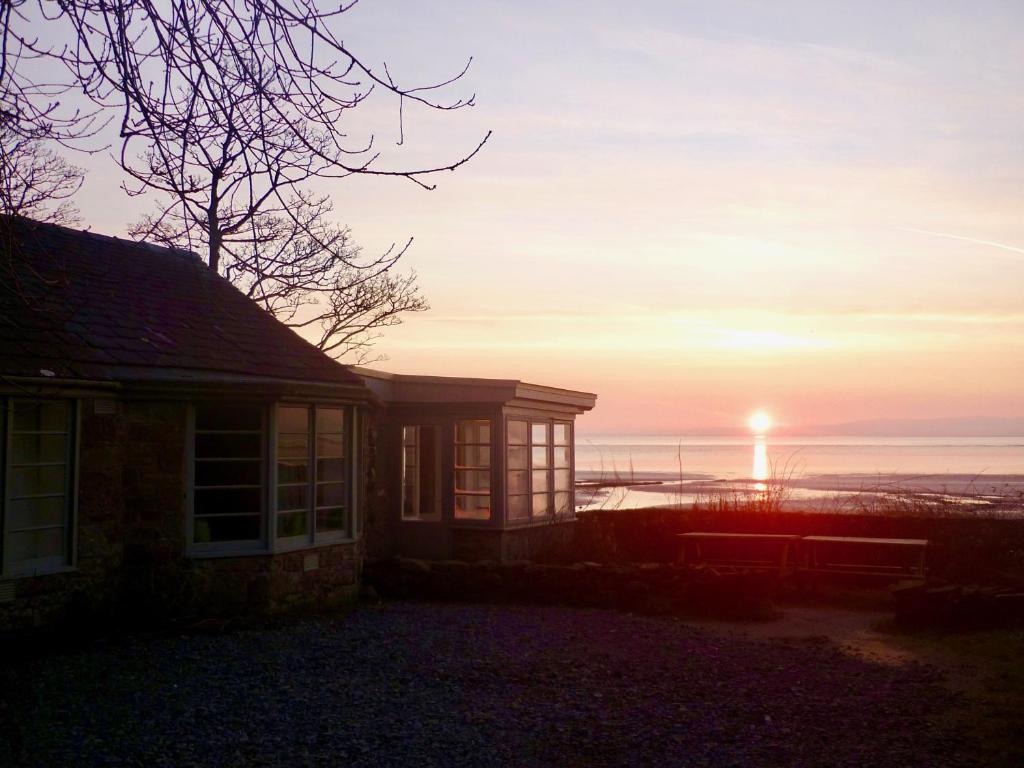 Shore Cottage, Dumfries – Updated 2023 Prices