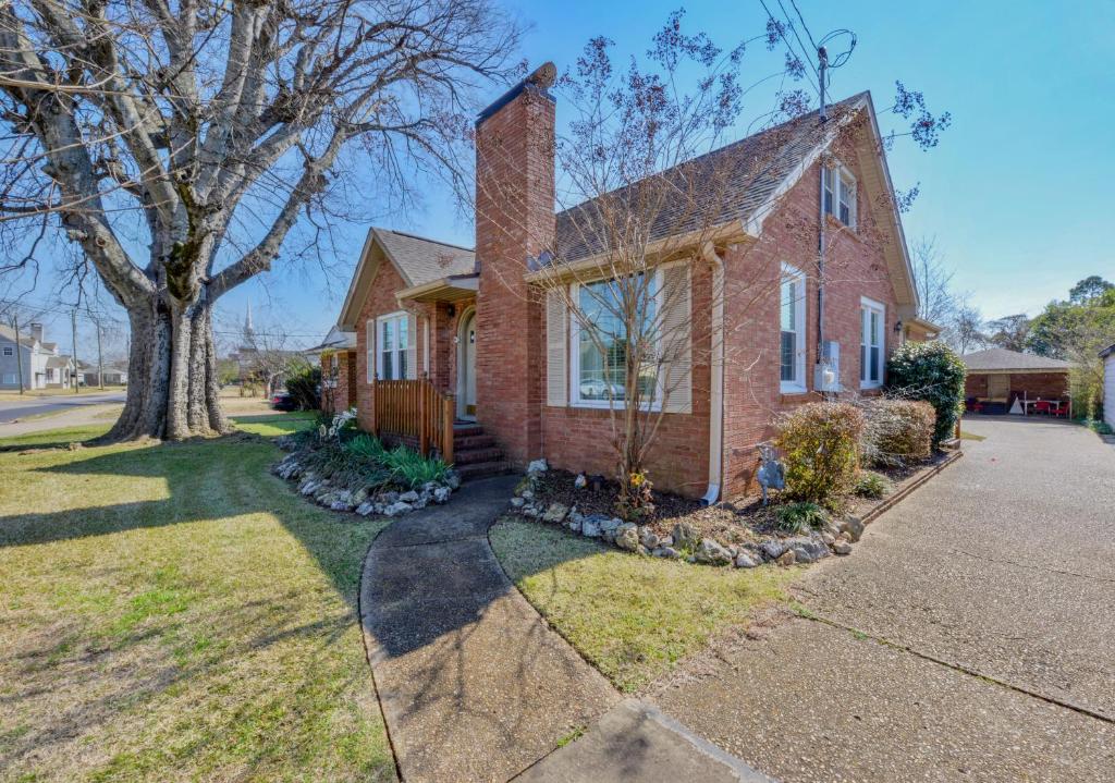 Uptown Bama House, Tuscaloosa (updated prices 2025)