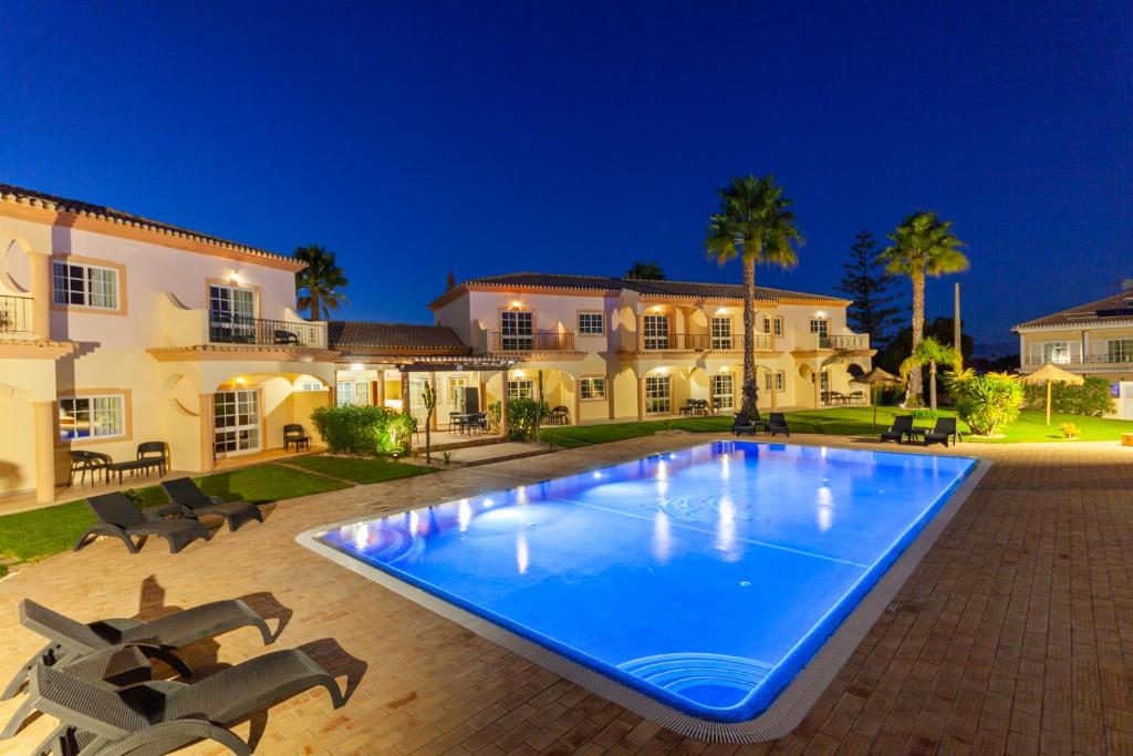 Atalaia Sol Aparthotel - tennis & heated pool in winter, Lagos (updated ...