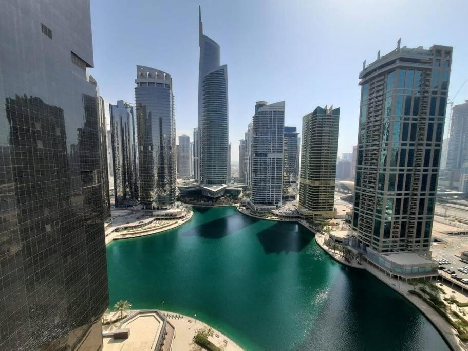 Lake view apartment in JLT, Dubái (precios actualizados 2024)