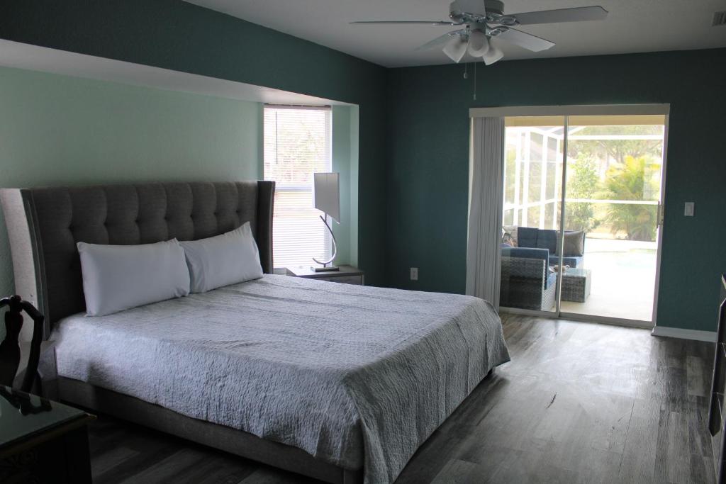 Spacious and private pool house, 15 min to beach, Rotonda West ...