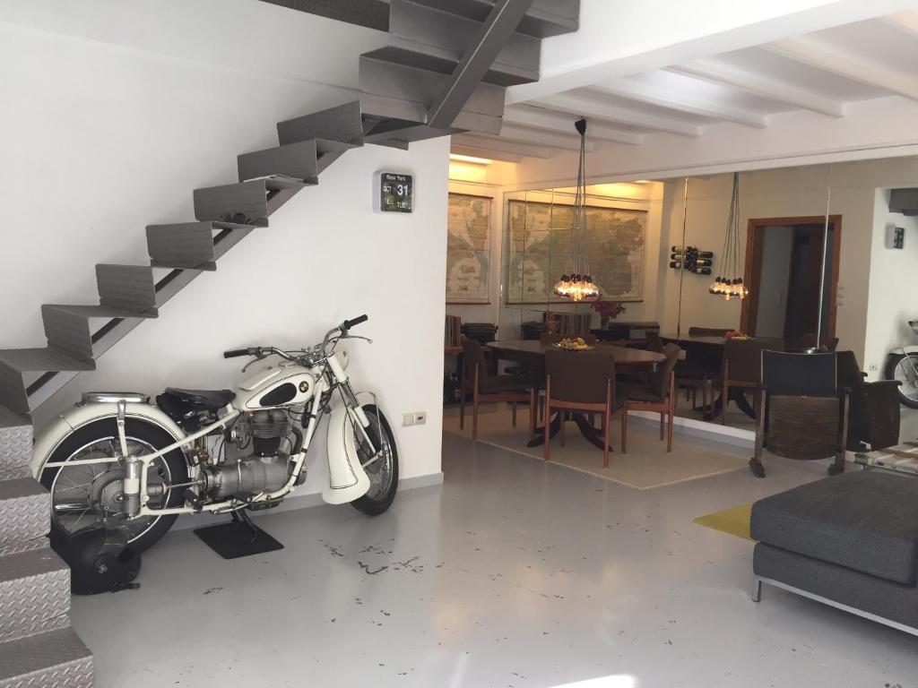 Stylish Loft 80sqm - Only 10’ From Athen's Centre - Athens