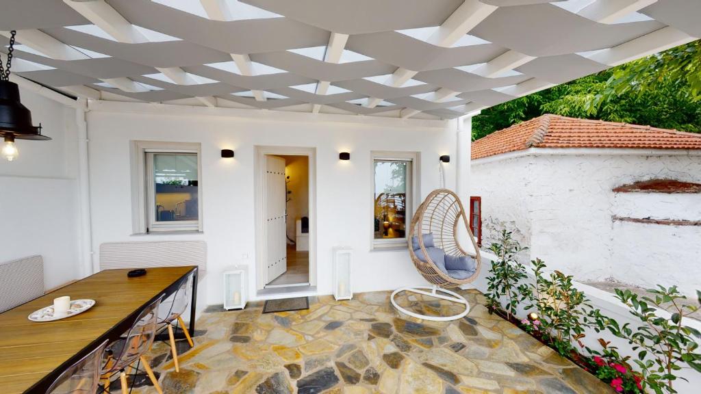 Yalos luxury home, Agii Saranta (updated prices 2025)