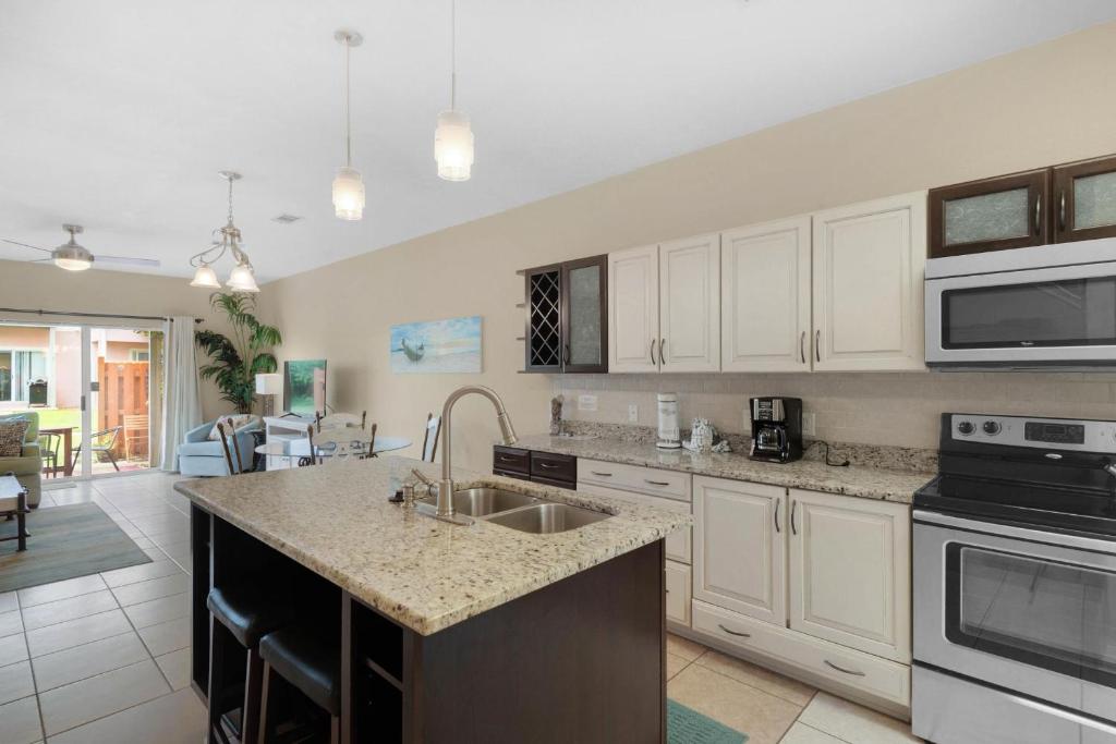Gulf Walk 606, Destin – Updated 2023 Prices
