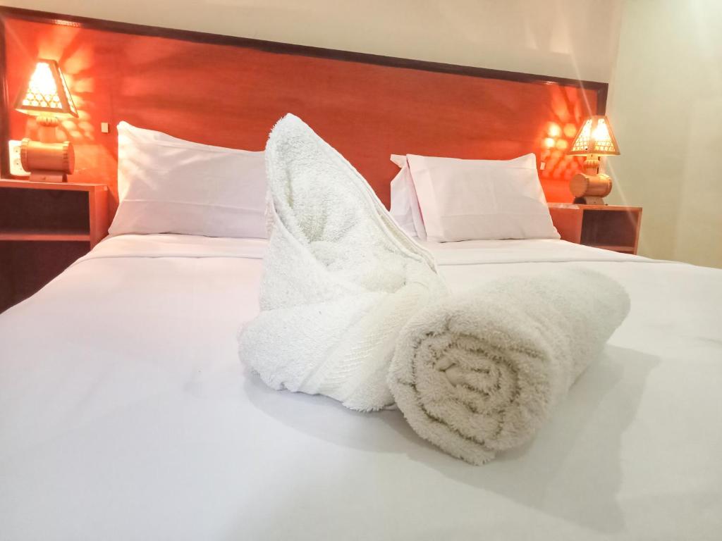 Travel guide Bitung, Indonesia - Where to Sleep & Things to Do