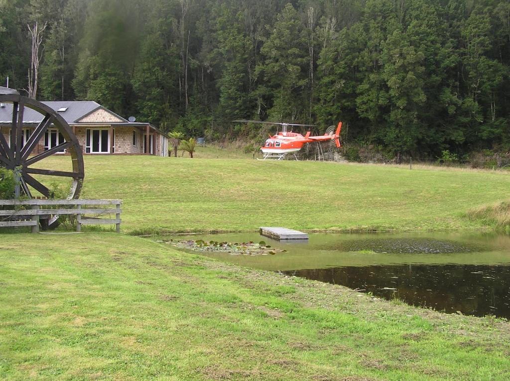 Ahaura Lodge & Waterwheel Farm Stay, Totara Flat (updated prices 2025)