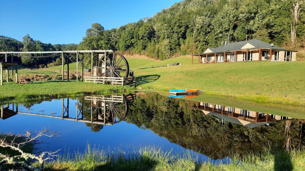 Ahaura Lodge & Waterwheel Farm Stay, Totara Flat (updated prices 2025)