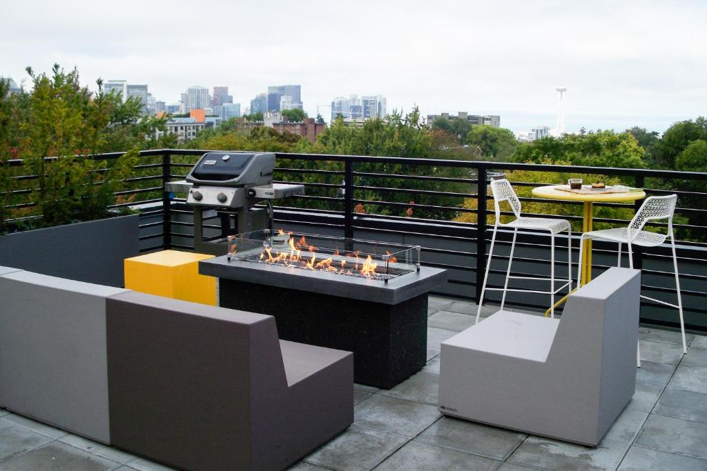 Atrium Unit 105, Seattle (updated prices 2025)