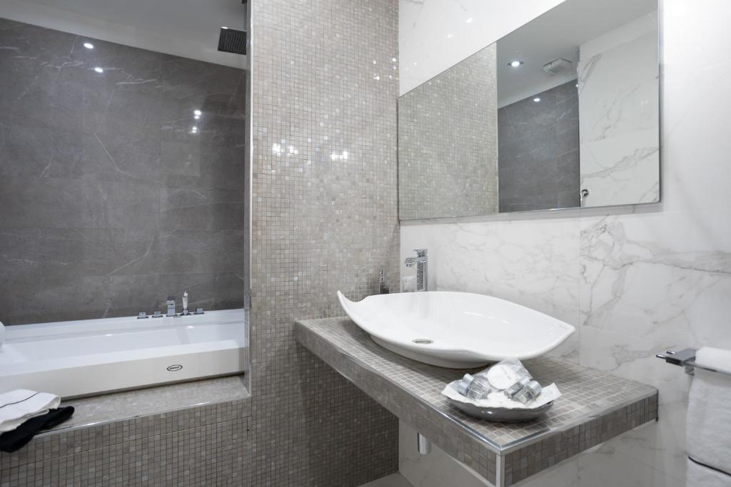 Cardilli Luxury Rooms, Rome (updated prices 2025)