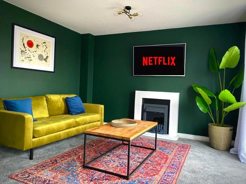 The Gallery - Vibrant, 4-bed Townhouse By The Hepworth - Wakefield