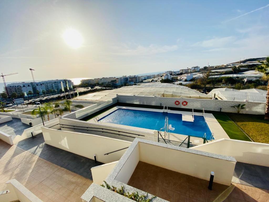 Nuevo y Moderno apartamento con piscina, Torrox (updated prices 2024)
