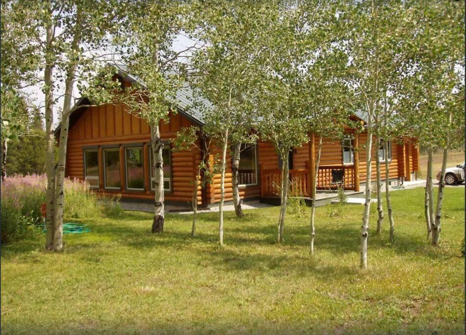 Lazy Fox Cabin, West Yellowstone – Updated 2022 Prices