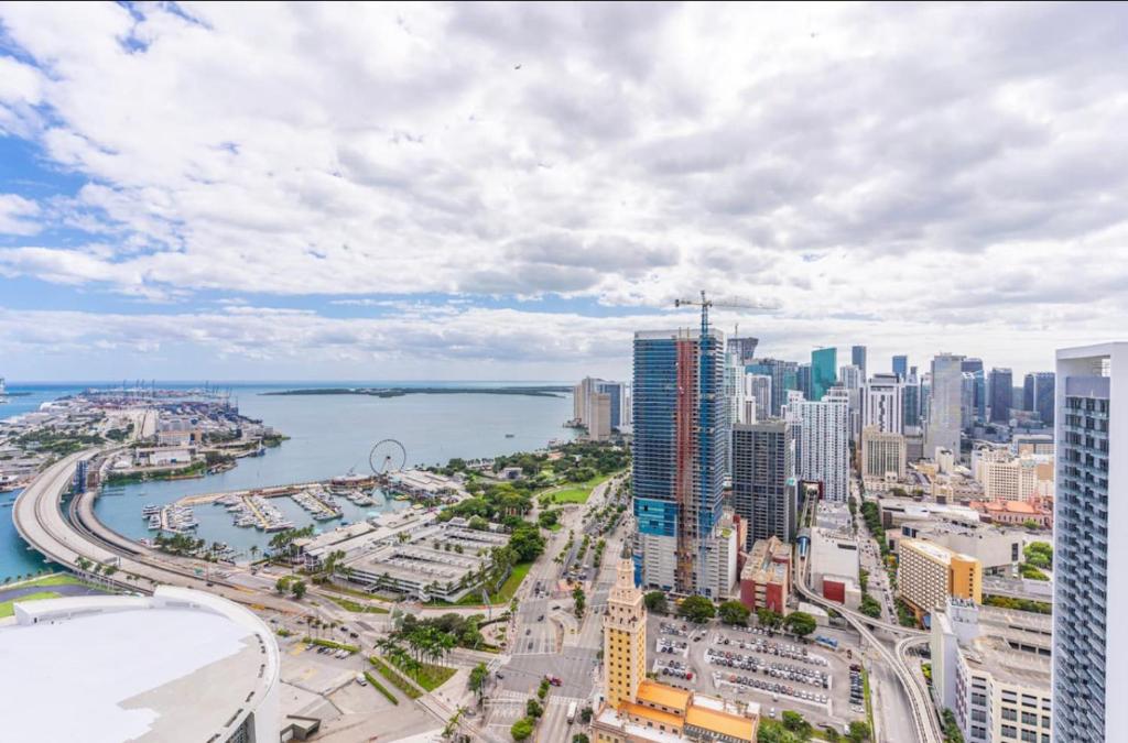 Downtown Miami highrise, Miami – Updated 2023 Prices