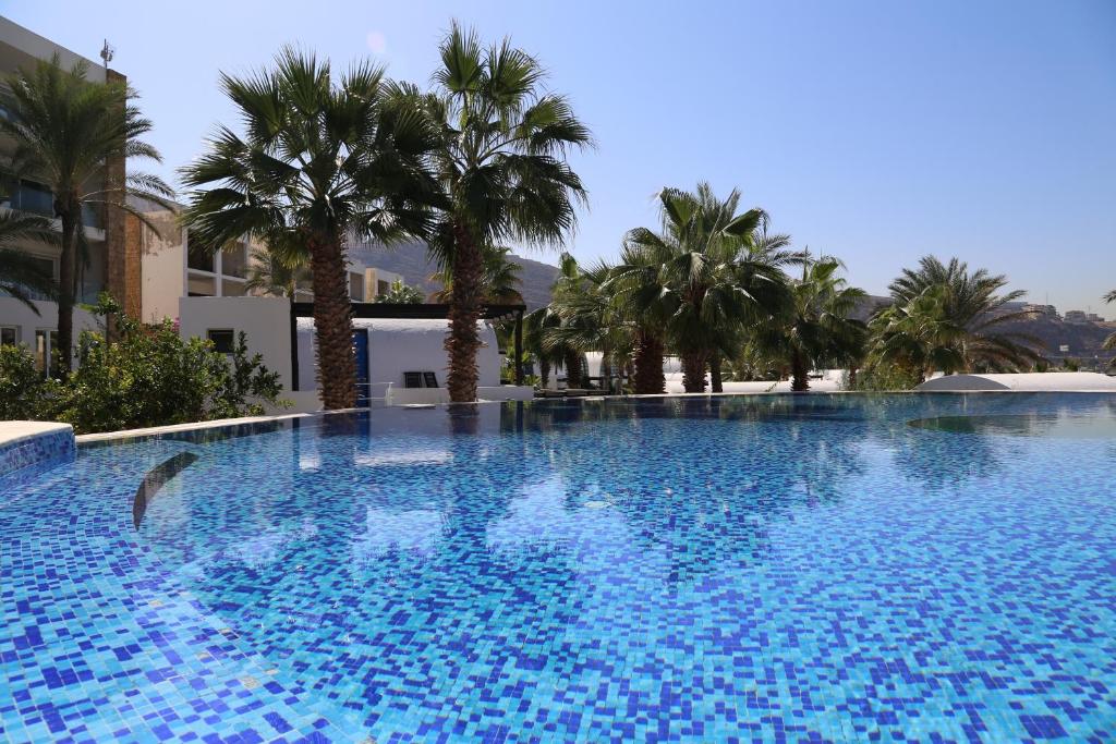 Pangea Beach Resort, Jiyeh (updated prices 2025)