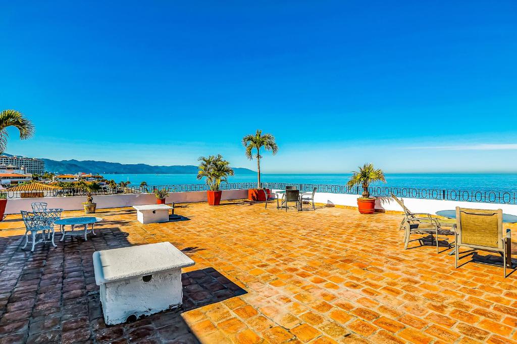 Malecon Beach Side Downtown Condo, Puerto Vallarta (precios ...