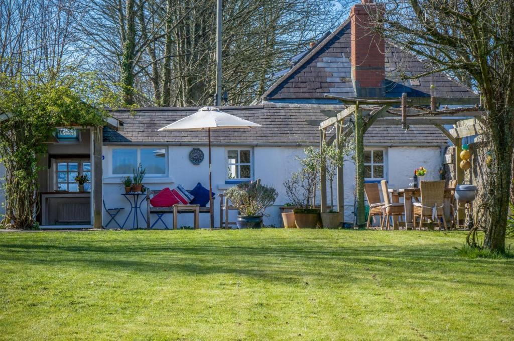 Flygate - 2 Bedroom Cottage - Lawrenny, Lawrenny (updated prices 2026)
