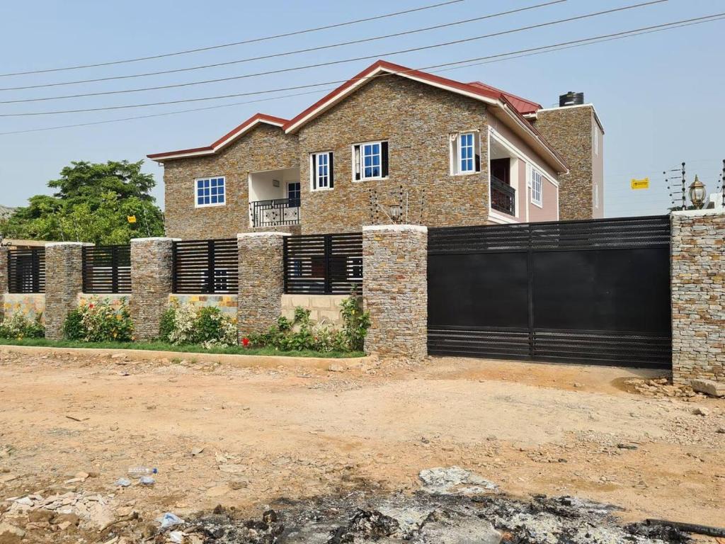 Charming Quiet & Cozy - Close to Highway Parking, Apenkwa (updated ...
