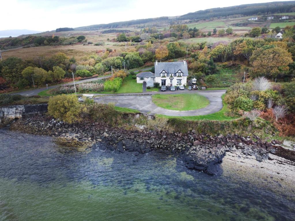 Lochaline Hotel, Lochaline (updated prices 2026)