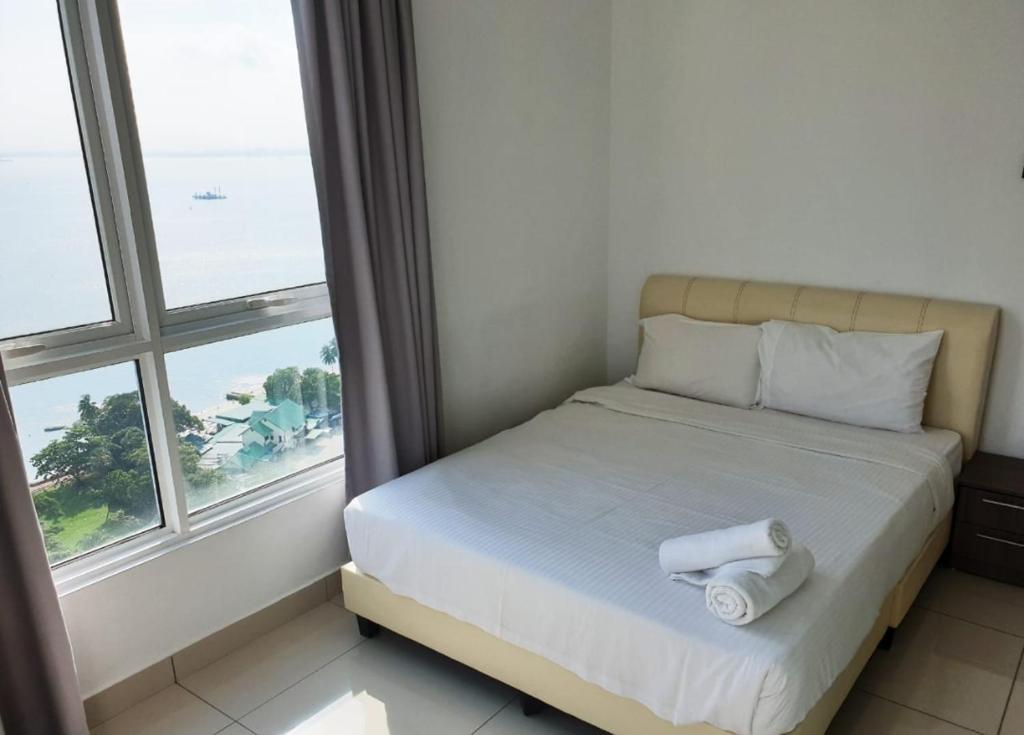 Mansion One 3 Bedroom SEAVIEW Gurney Georgetown 1-13Pax, George Town ...
