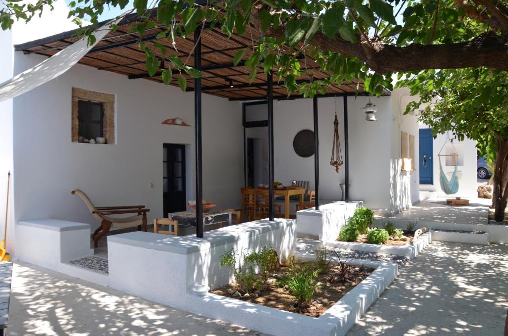 Spitaki - House with Garden by the Beach - Pefki, Pefki (updated prices ...
