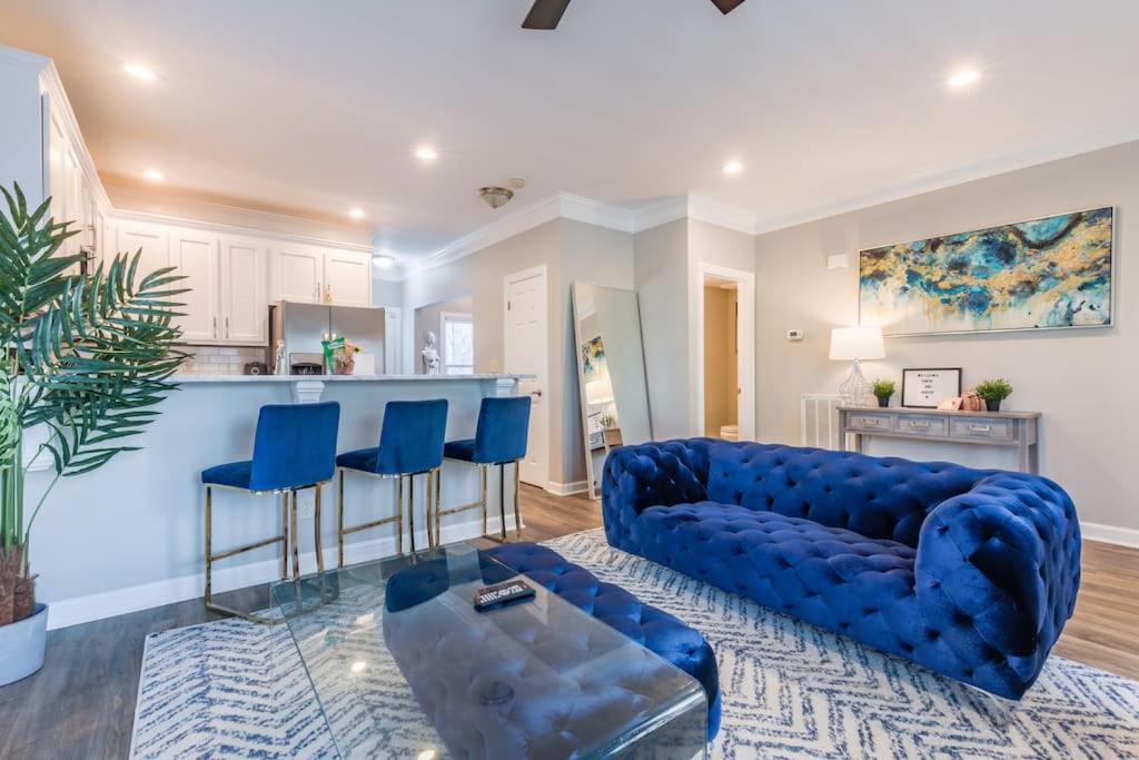 Beautifully Nestled Family Friendly Home 2.5mi To Mbs | No Cleaning Fee - Atlanta, GA