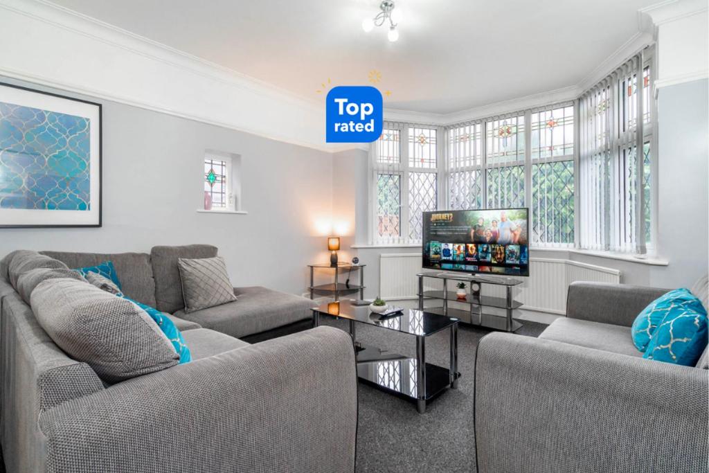 Large 5 Bed House - Off-street Parking - 11 Guests - Garden - Wifi - Smart Tv - Top Rated - Birmingham