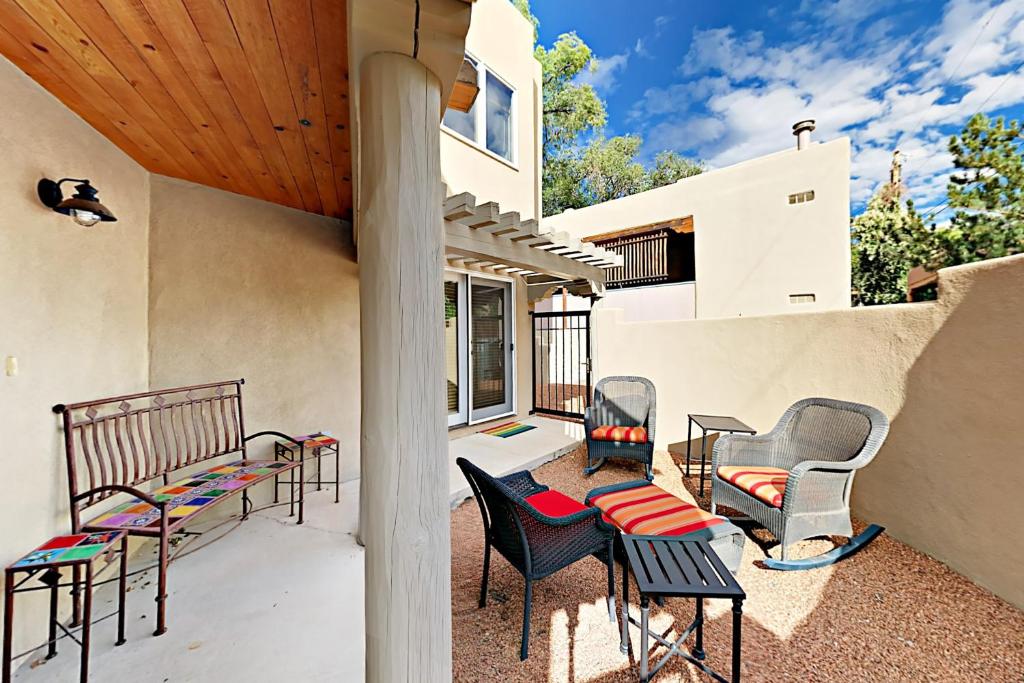 Susan's Hideaway Unit B, Santa Fe (updated prices 2025)