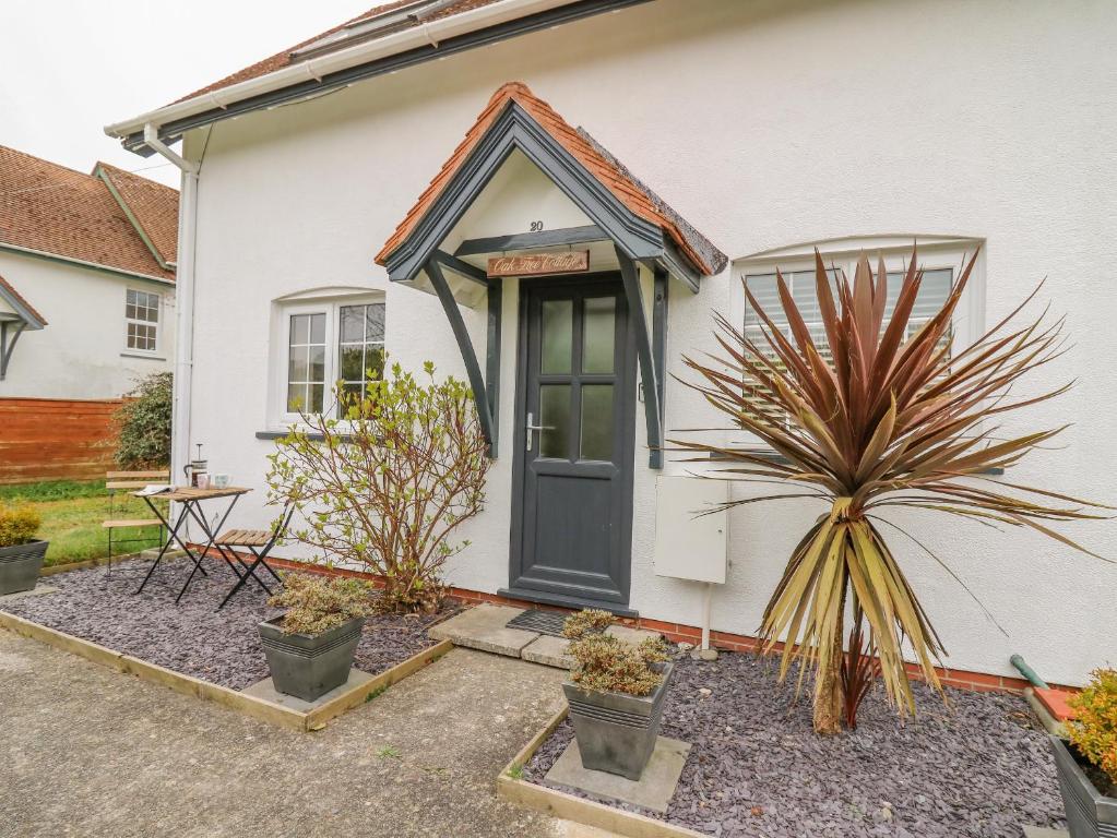 Oak Tree Cottage, Cardigan (updated prices 2026)