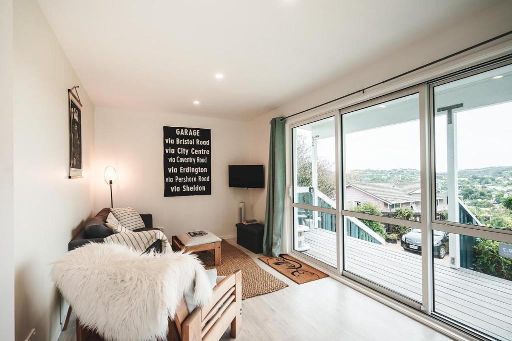 Four Huia, Oneroa (updated prices 2025)