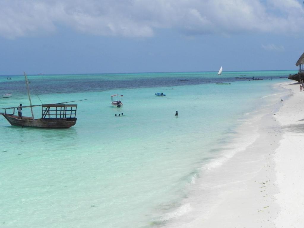Langi Langi Beach Bungalows, Nungwi (updated prices 2025)