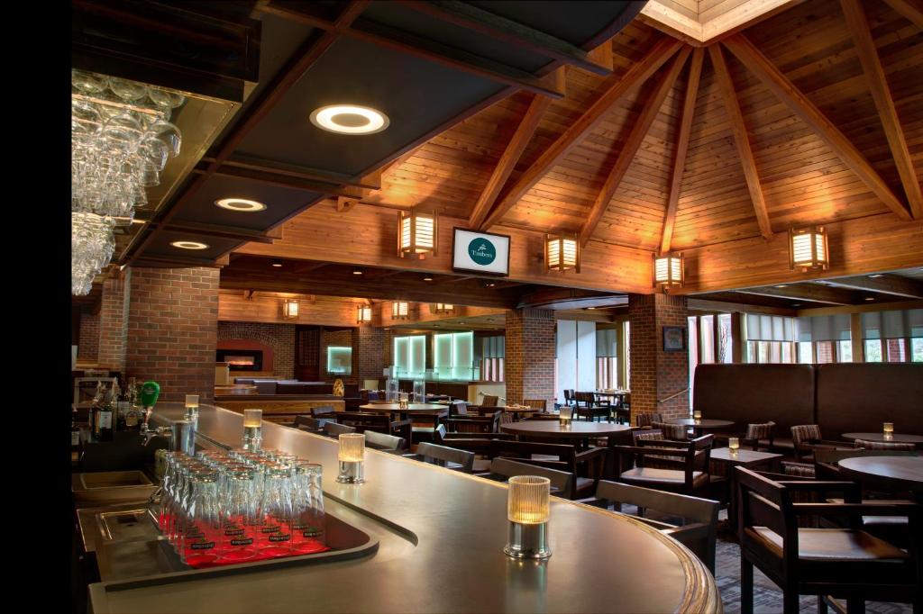 Valhalla Hotel & Conference Centre, Thunder Bay (updated prices 2025)