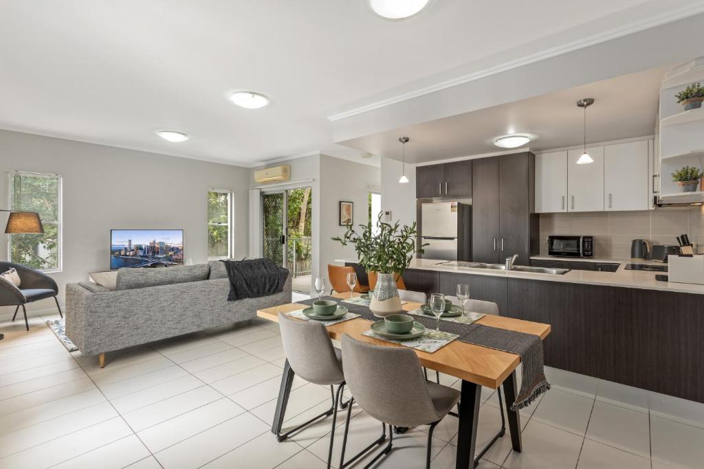 Central Cosy 2-bed With Pool And Near Qut & Cbd - Brisbane