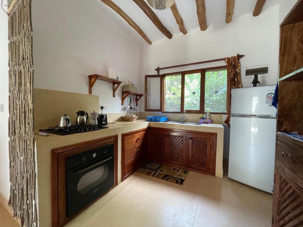 Paka House-Rafiki Village, Watamu (updated prices 2025)