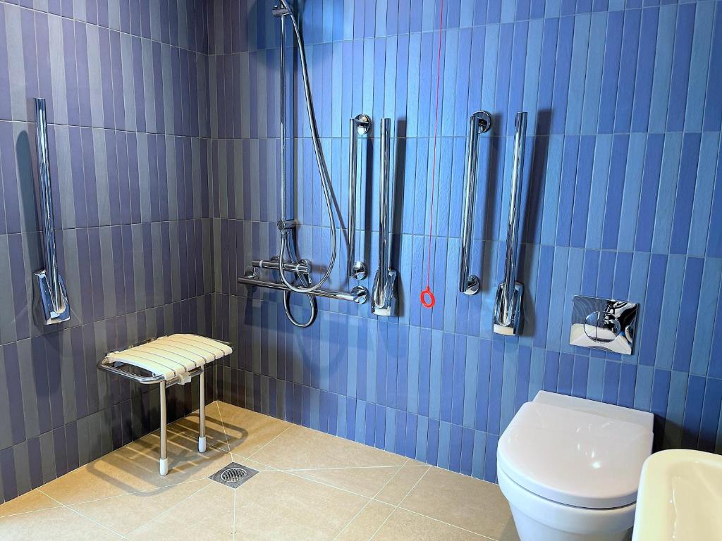 Hex Wildlife Hotel at Yorkshire Wildlife Park, Doncaster (updated ...