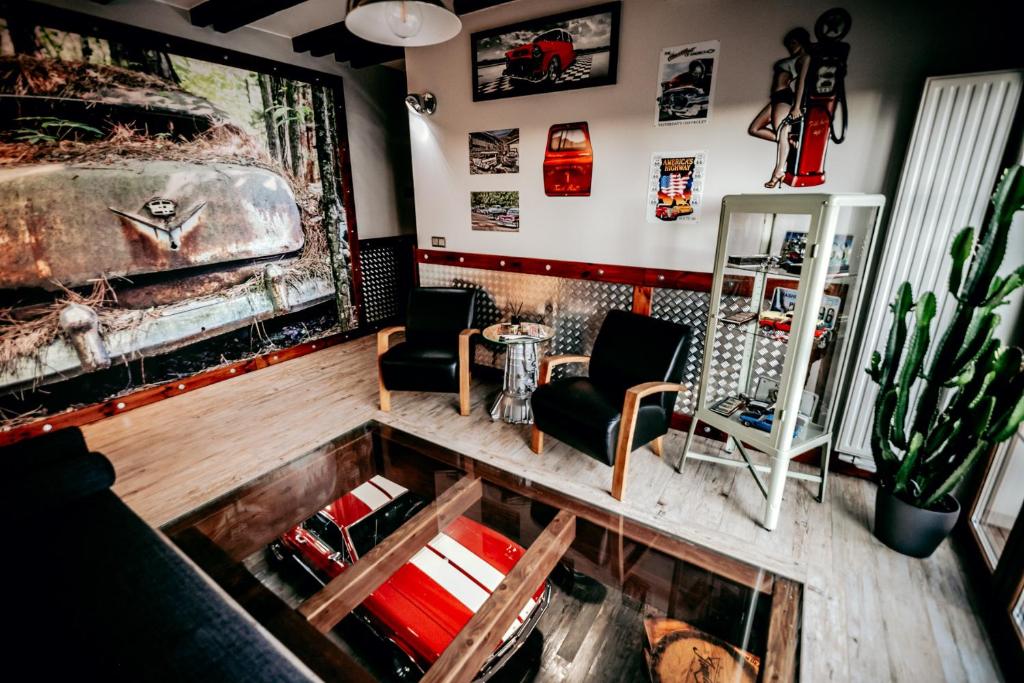 Jantarvia Car Museum , Pasja i Wypoczynek Noclegi z Klimatem, Jantar ...