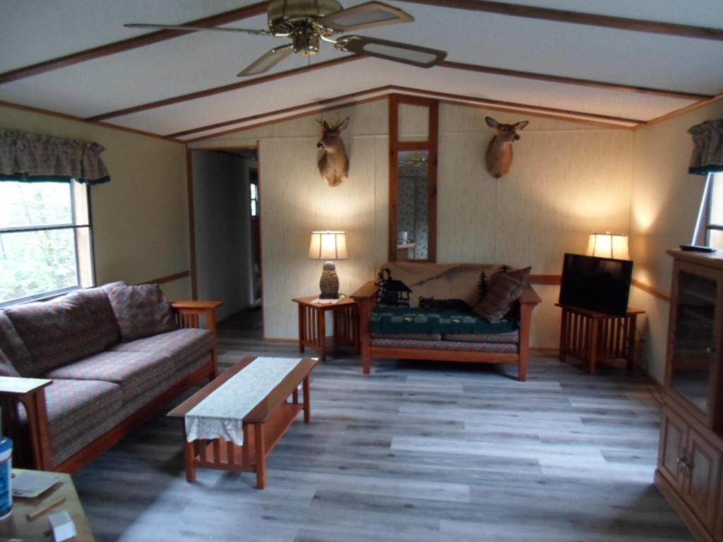 Full Moon Cabin, Arkdale (updated prices 2025)