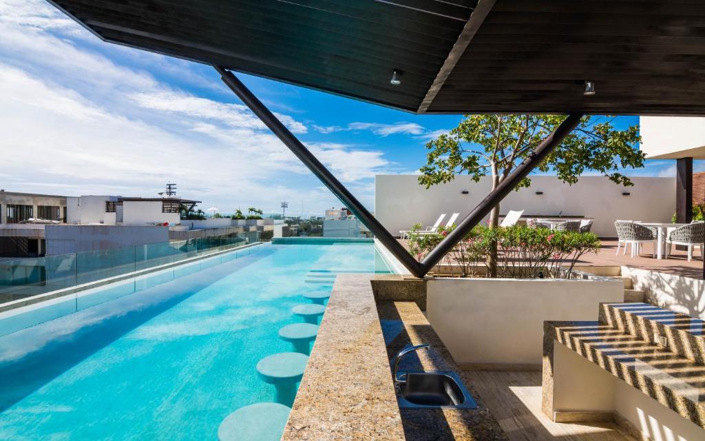 Brand New 1br Luxury Condo Blocks From The Beach!! - Playa del Carmen