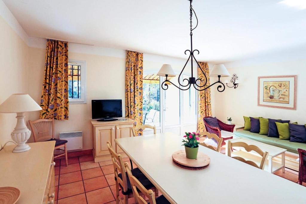 Les maisons et villas de Pont Royal en Provence - maeva Home - Maison ...